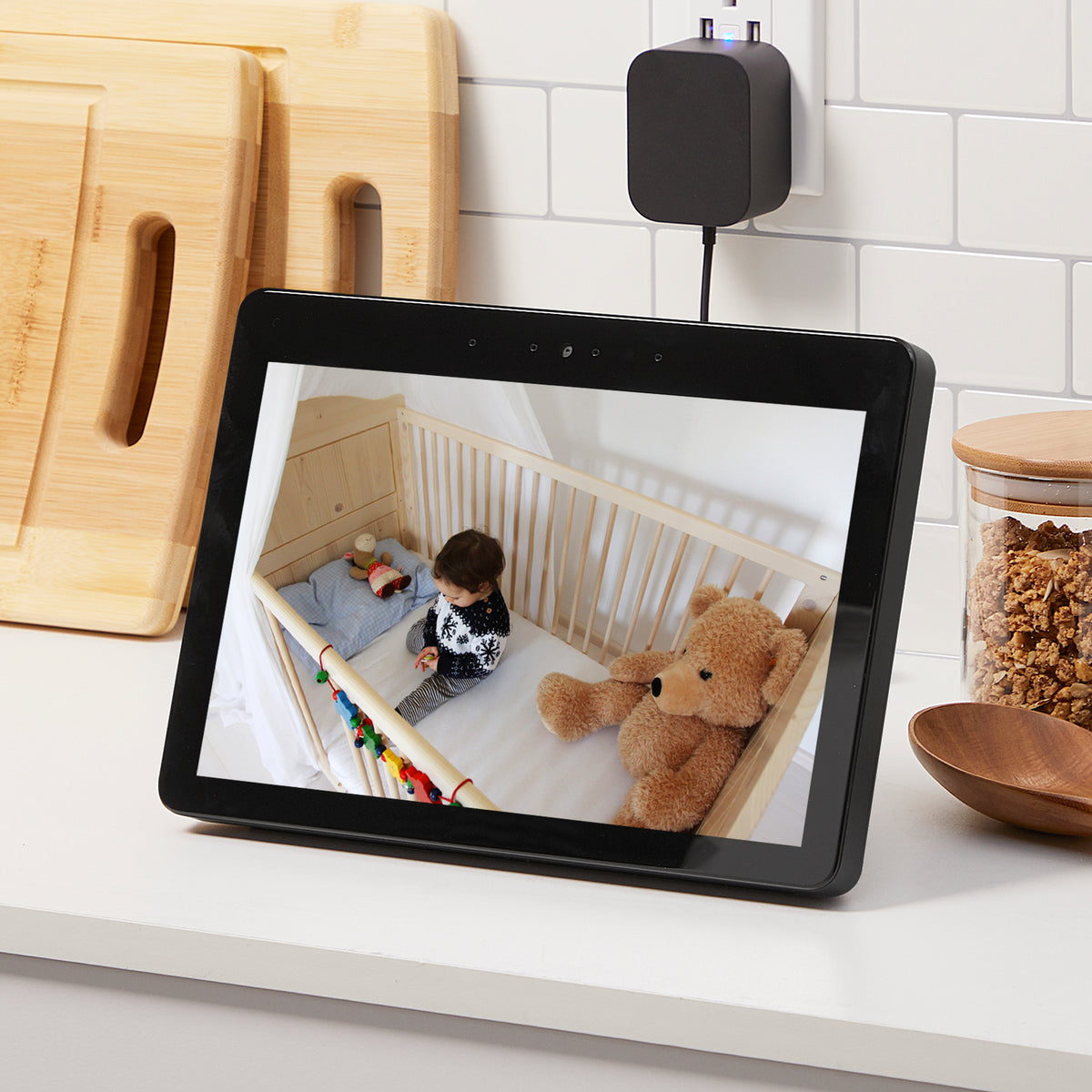 Auto-Tracking Indoor Cam (Plug-in) – Merkury Smart